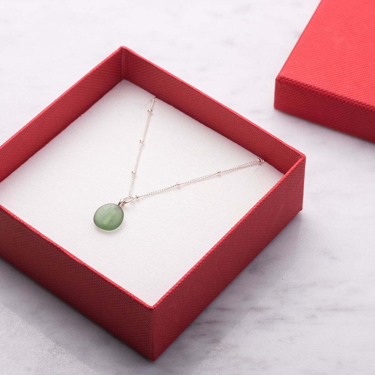 Red Linen Cardboard Presentation Boxes