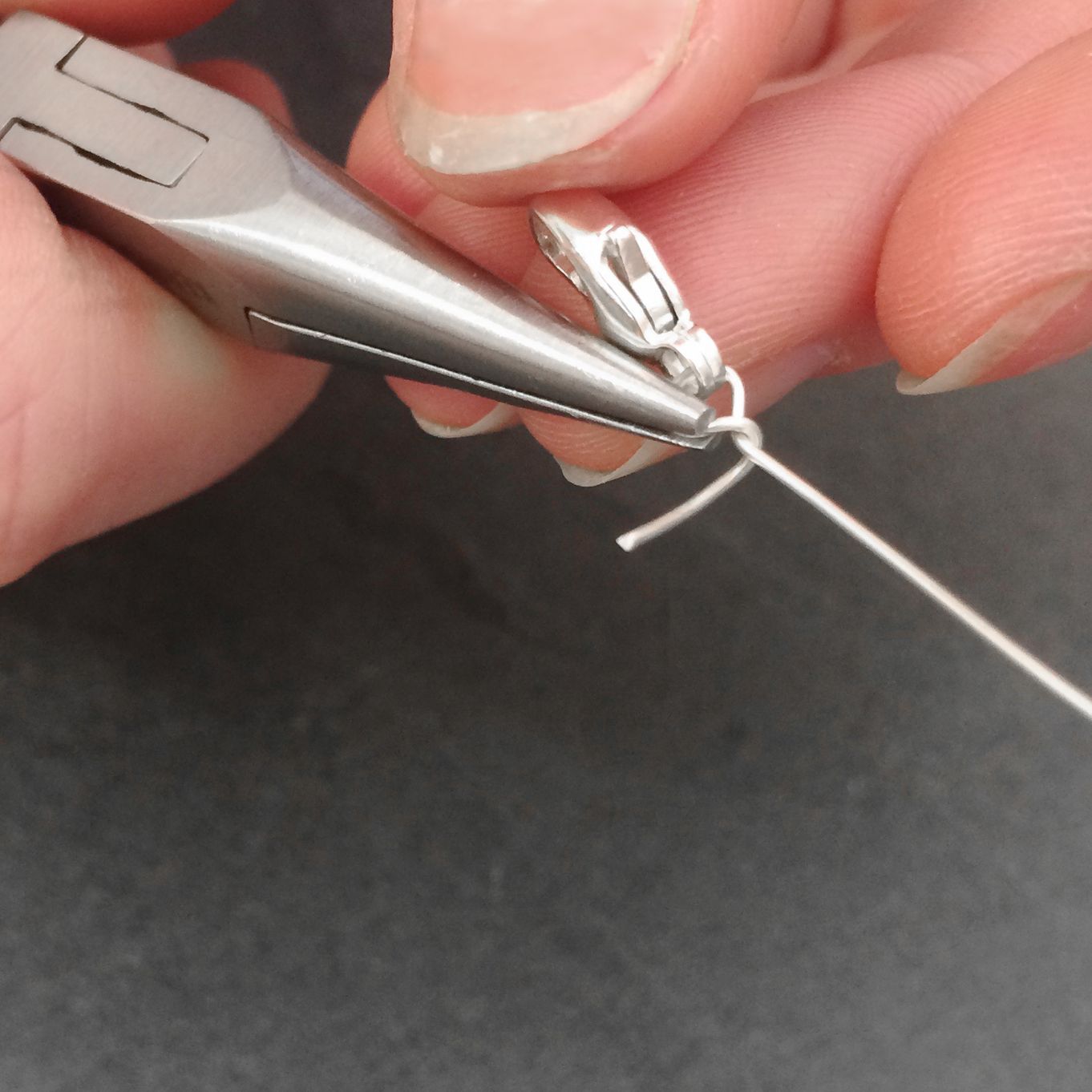 How To Make A Wire Wrapped Bead Chain | Kernowcraft