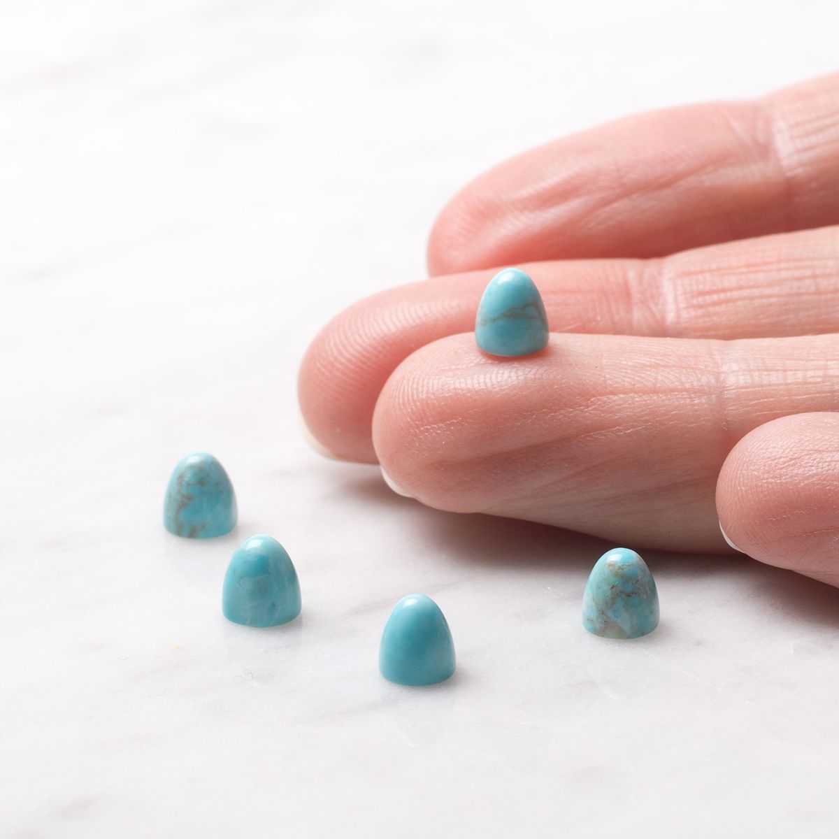 'Turquoise' Howlite Bullet Shaped Cabochons, Approx 5mm