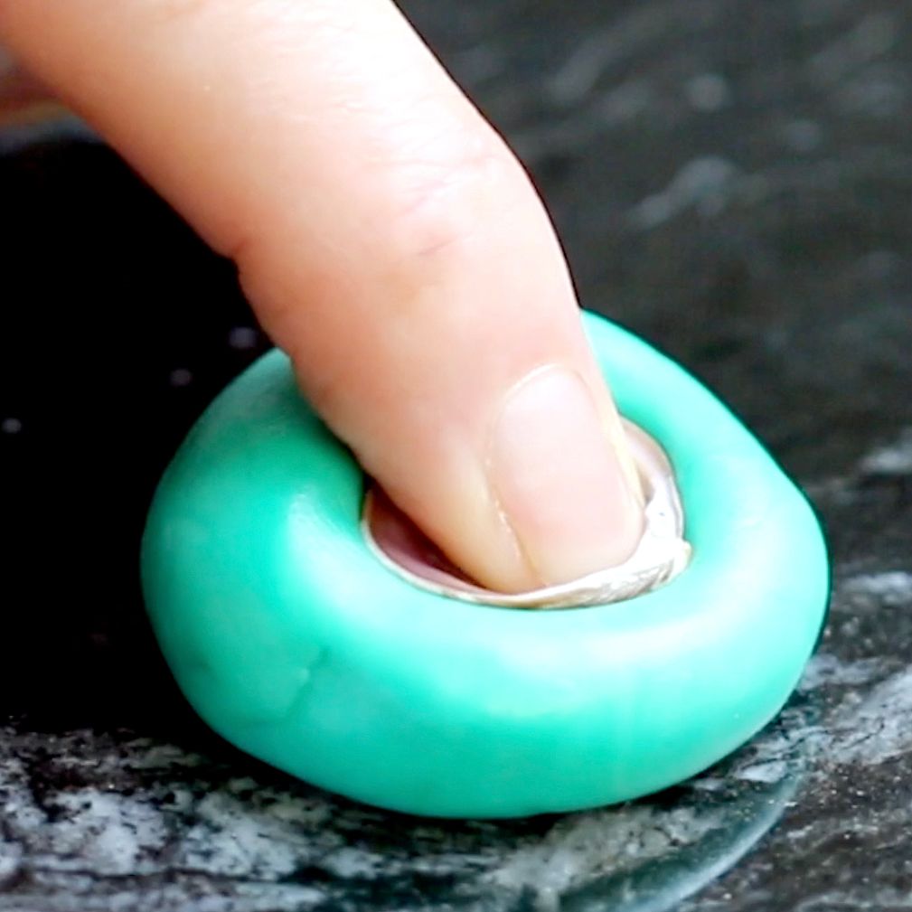 How To Use Two Part Moulding Compound For Metal Clay | Kernowcraft