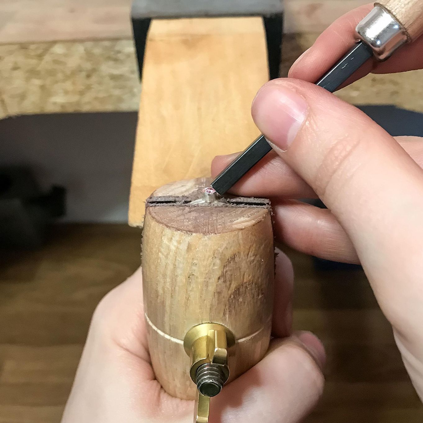 How To Make A Tube Setting For A Faceted Stone