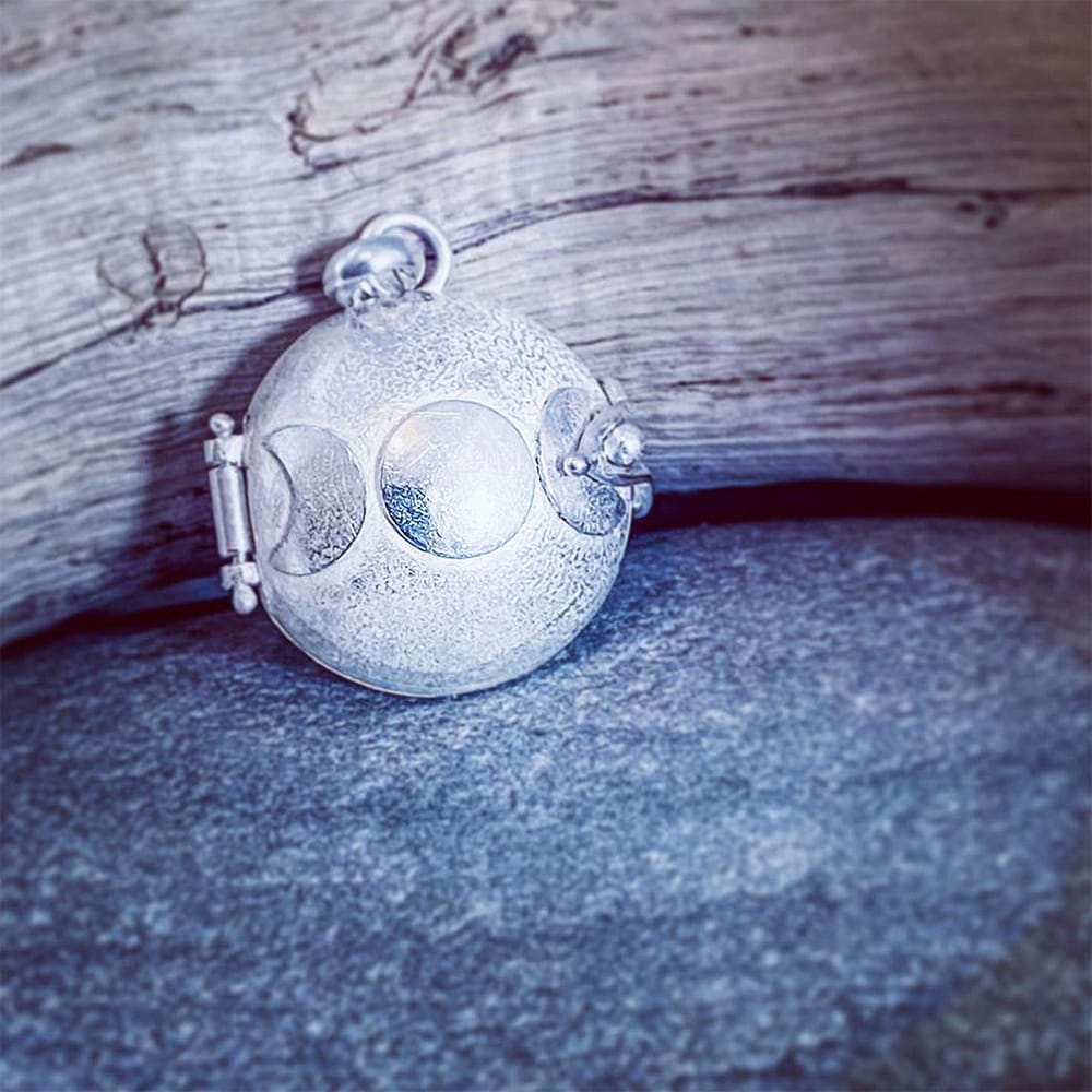 How To Use Doming Block & Punches For Jewellery Making