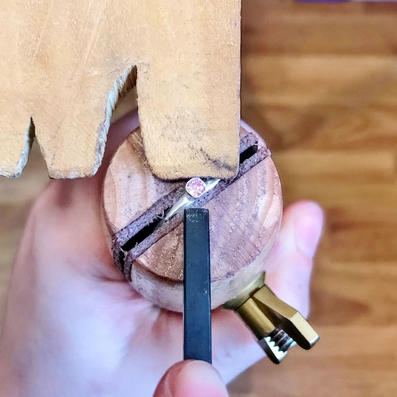 How To Make A Tube Setting For A Faceted Stone