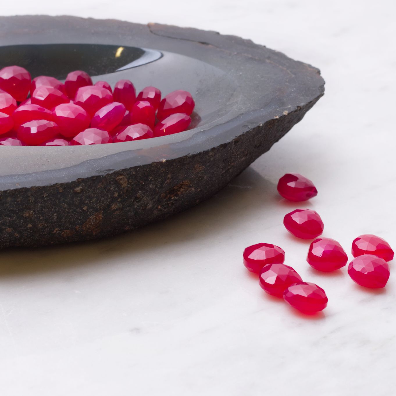 Trending Magenta Gemstones & Jewellery Designs