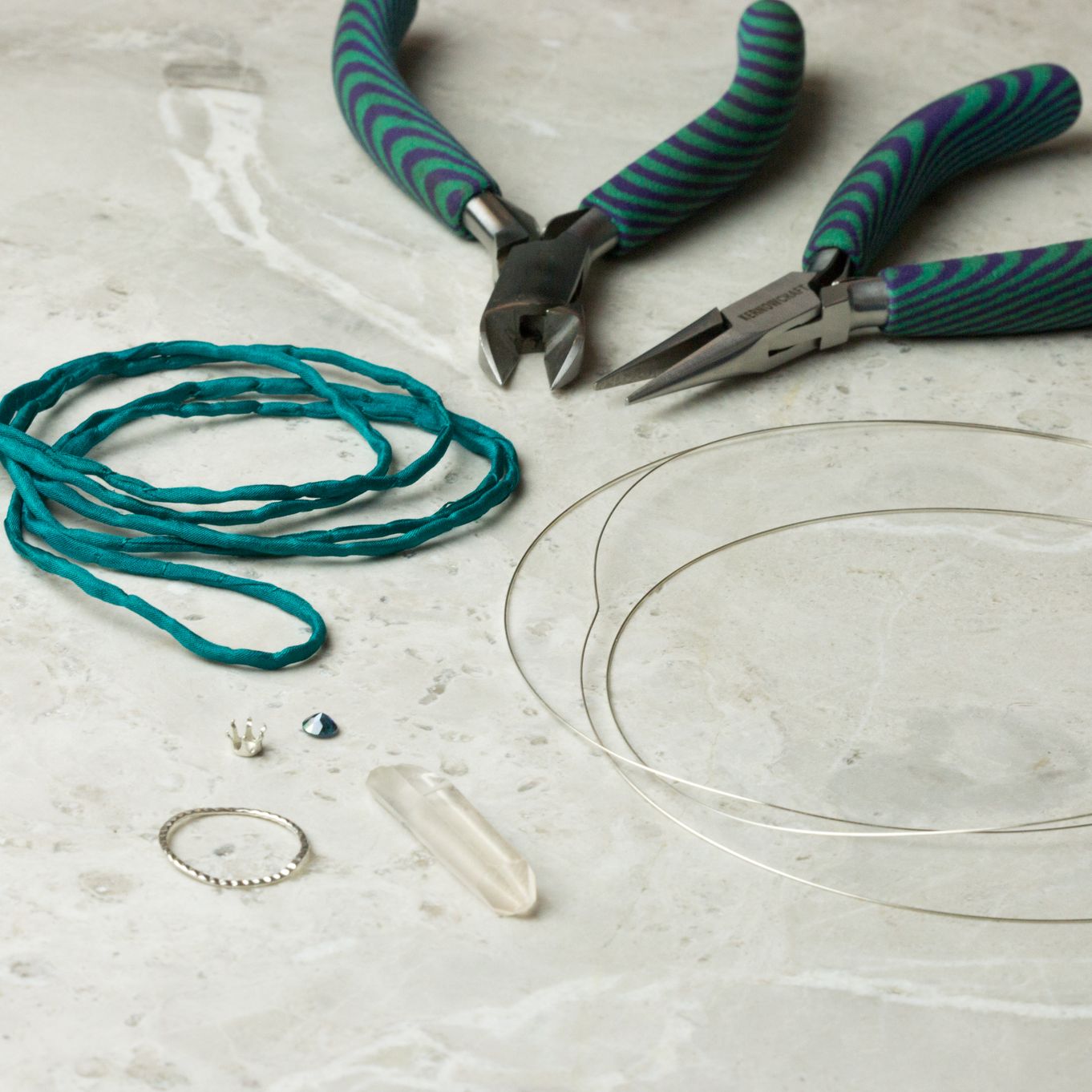 Festival Inspired Crystal Necklace Tutorial | Kernowcraft Blog