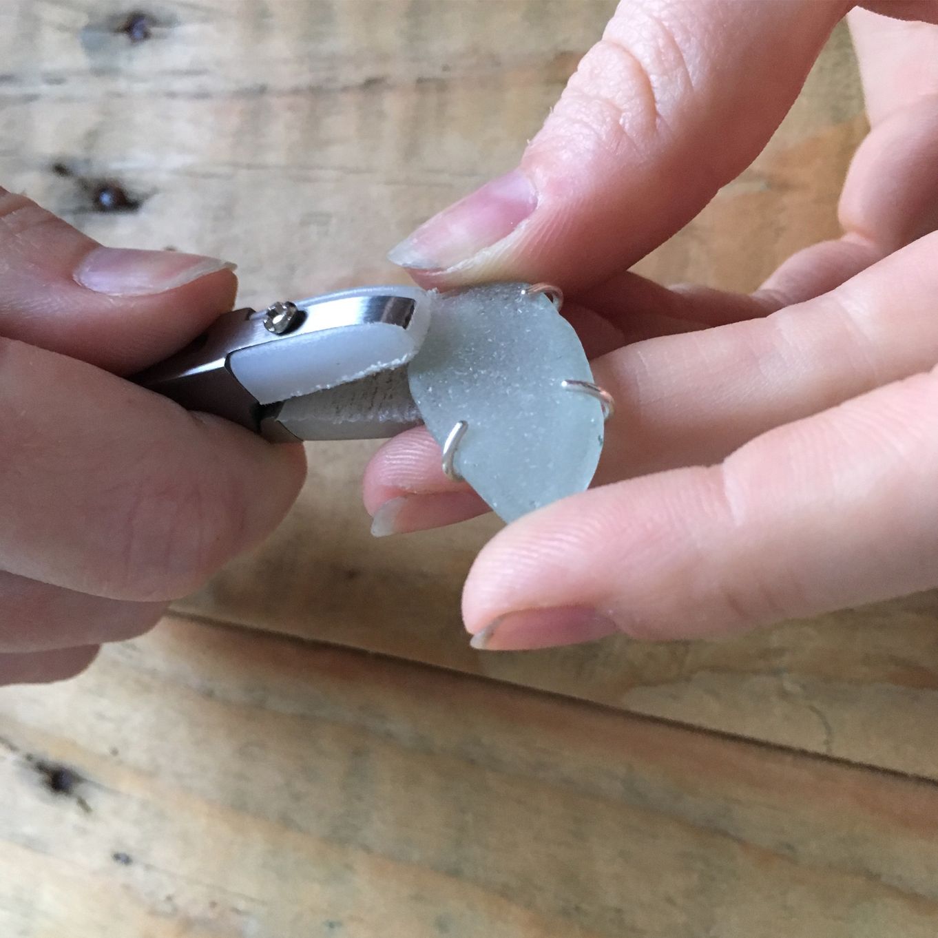 How To Make A Prong/Claw Setting For Irregular Shapes Stones