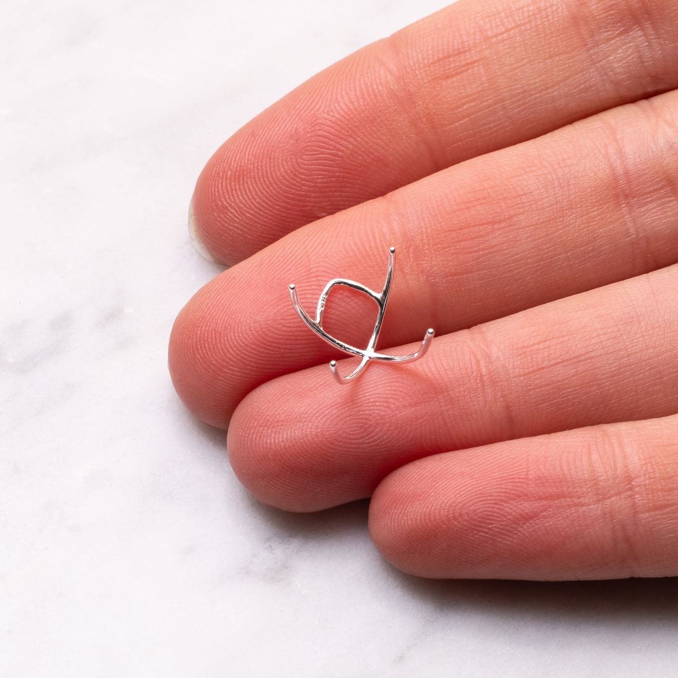 Sterling Silver Huggie Prong Pendant | Kernowcraft